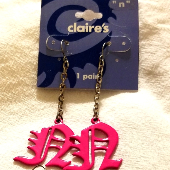 Claire's | Jewelry | Claires Old English Font Letter N Hot Pink ...